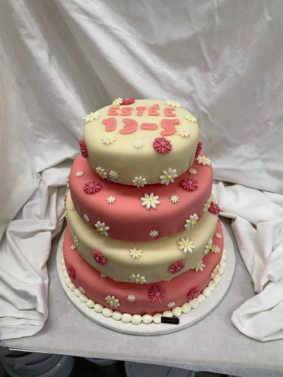 Taart in lagen - vormsel – Bakkerij Van Herreweghe